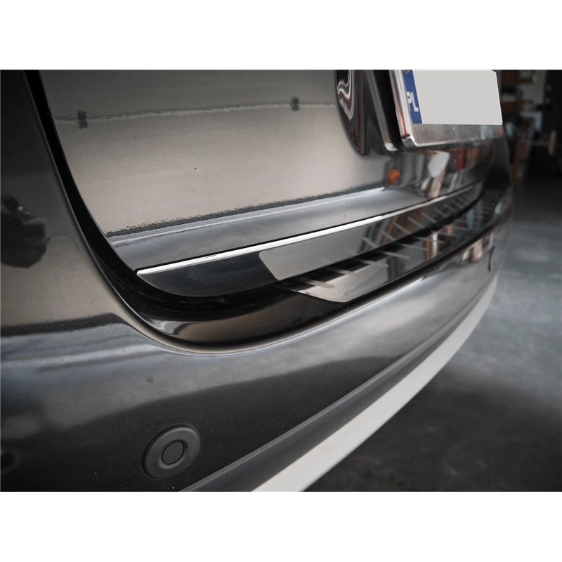 Stainless Steel Tailgate Trim Dacia Duster | Chromemaster